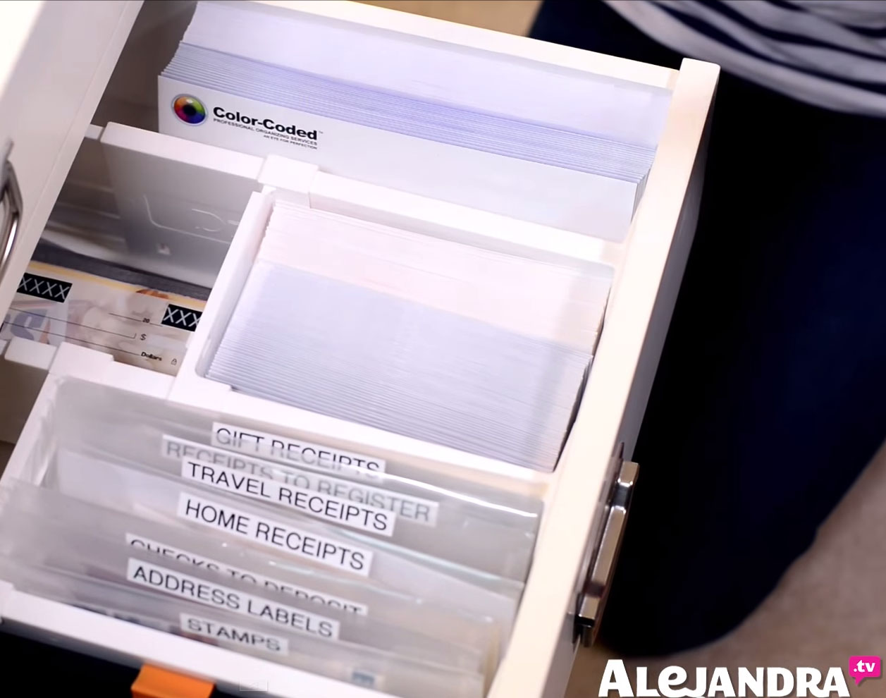 [VIDEO]: How to Organize Your Desk Drawers (Part 3 of 9 Home Office ...