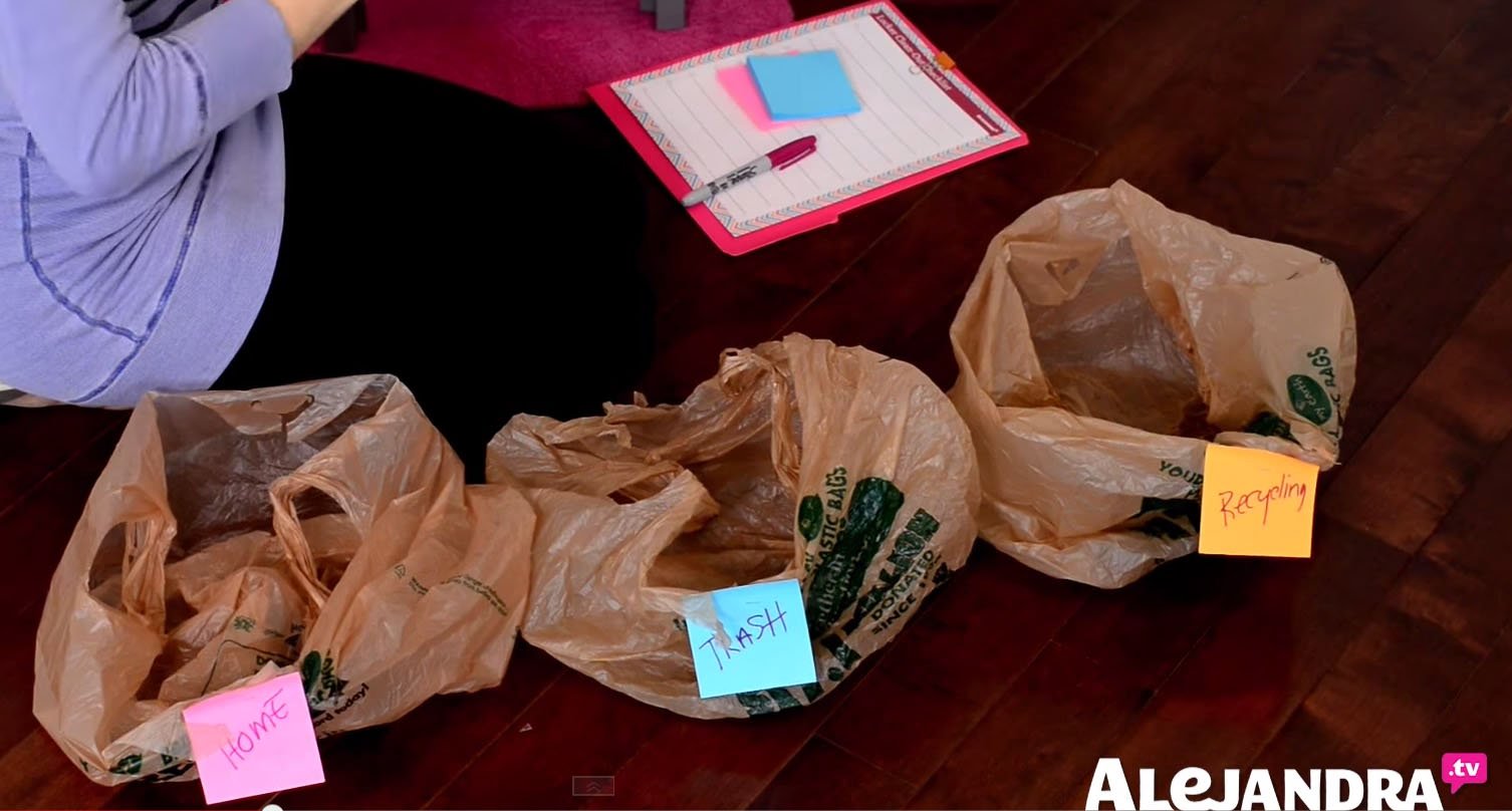 [VIDEO]: How to Clean Out Your Locker for End of School - Organize & Flow